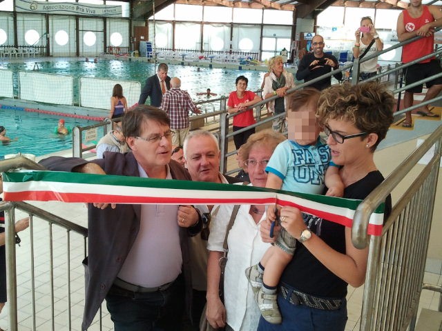 Inaugurata la "vasca baby" alla piscina "Aquacenter i Delfini" di Prà ...